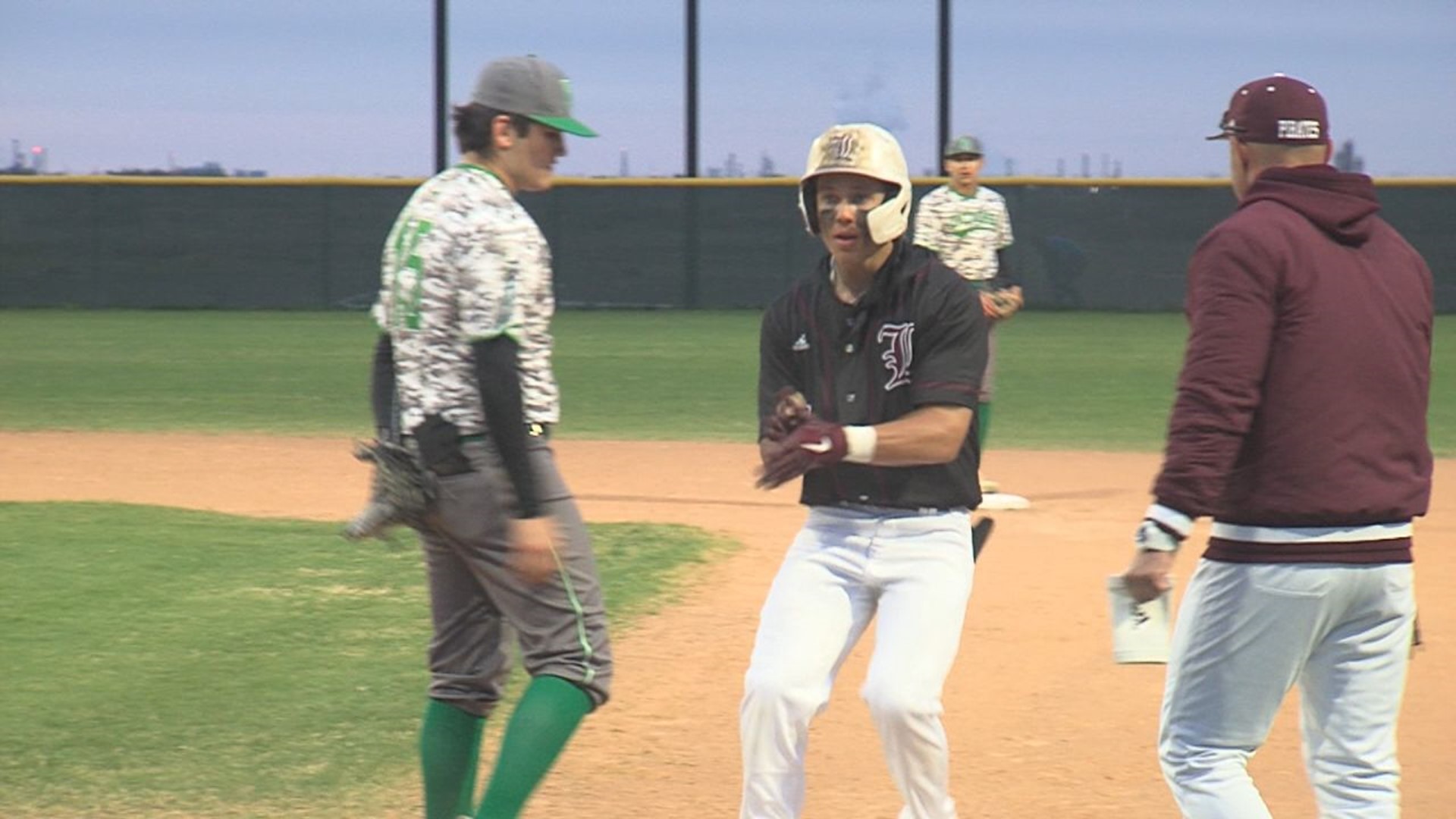 Top-ranked teams London baseball, Mathis softball both get district ...