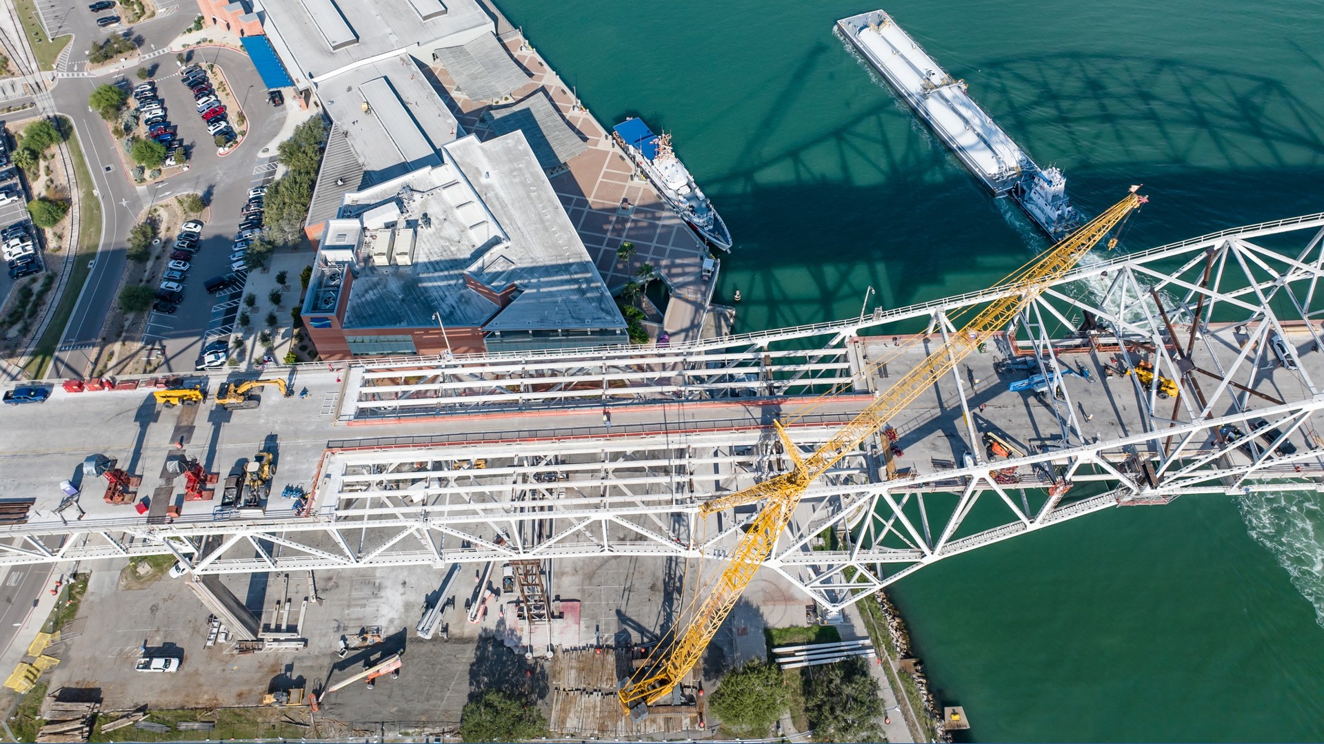 Crews dismantle old Harbor Bridge; to be recycled in Ingleside | kiiitv.com
