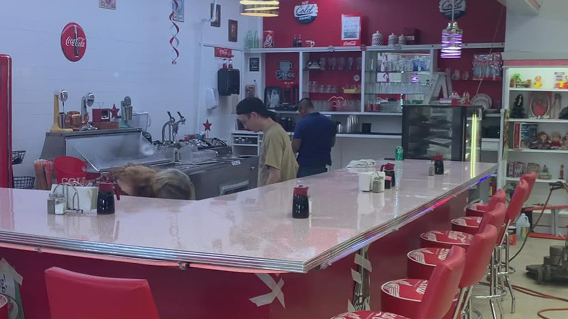 The new Sandi's Diner opens in former Hamlin Pharmacy location | kiiitv.com