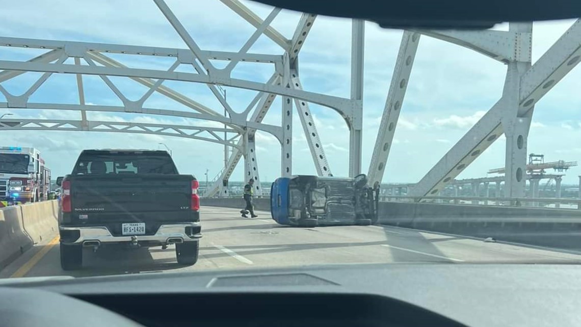 Single vehicle accident causes backup on Harbor Bridge | kiiitv.com