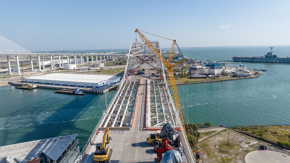 Crews dismantle old Harbor Bridge; to be recycled in Ingleside | kiiitv.com