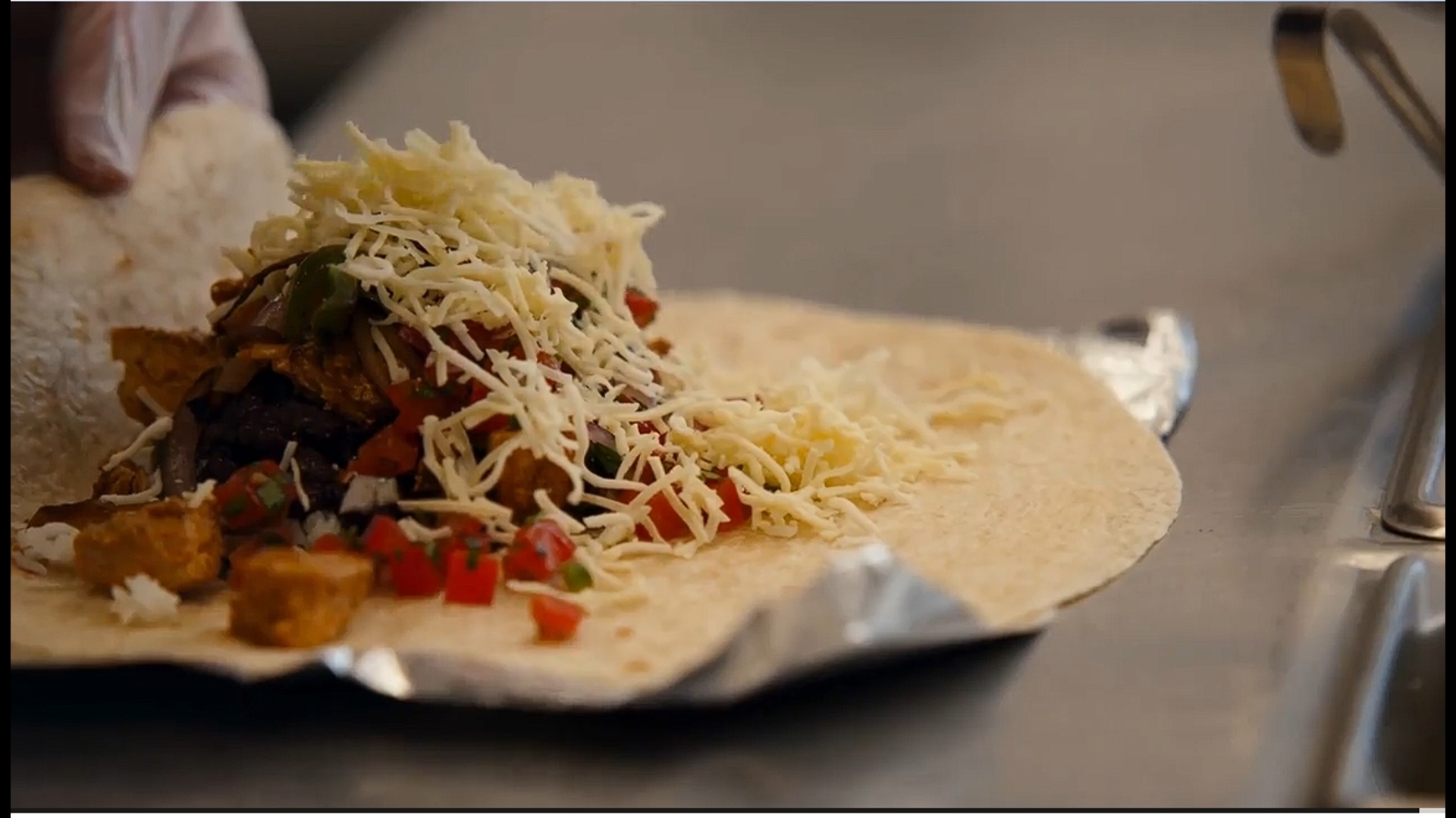 Chipotle to open in Portland, feature drive-thru on Wednesday | kiiitv.com