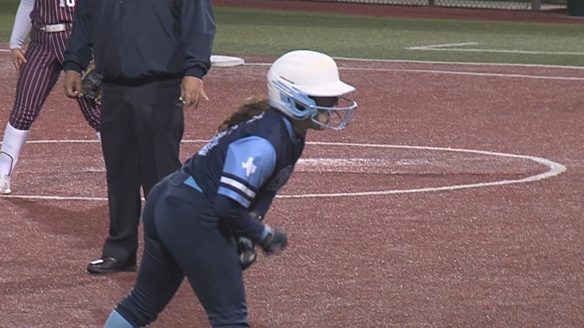 Carroll tops Sinton in softball season opener; other Monday scores ...