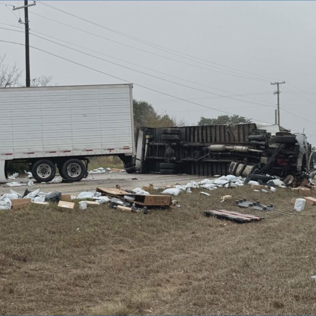 One dead, several injured in multi-vehicle crash on U.S. 281 in Live ...