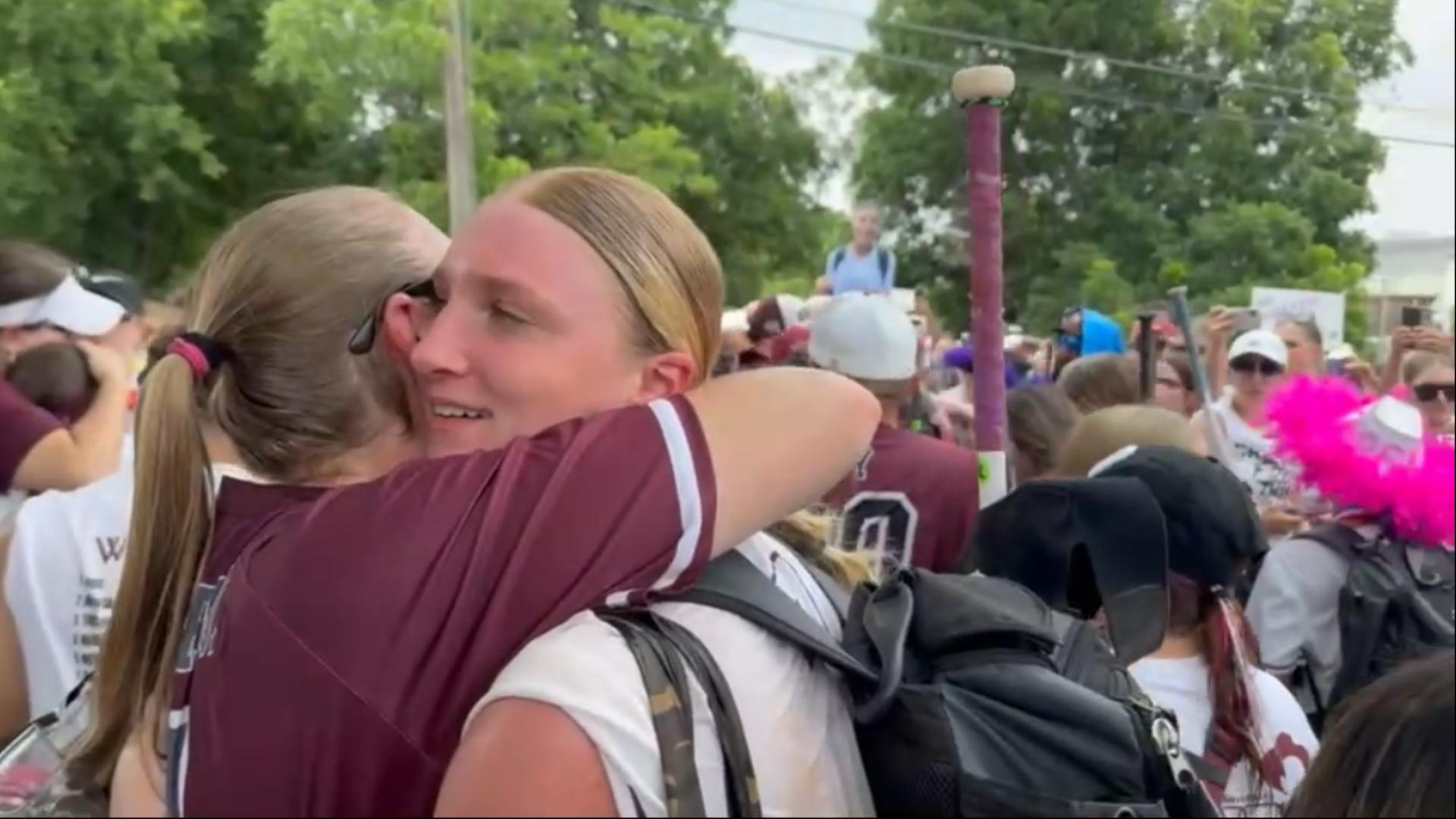 Calallen Softball wins back-to-back state championship | kiiitv.com