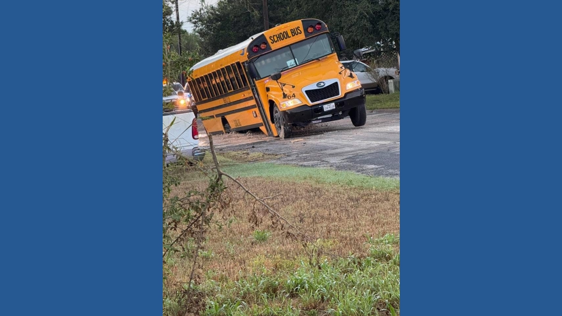 Beeville ISD bus carrying 24 students gets stuck in sinkhole | kiiitv.com