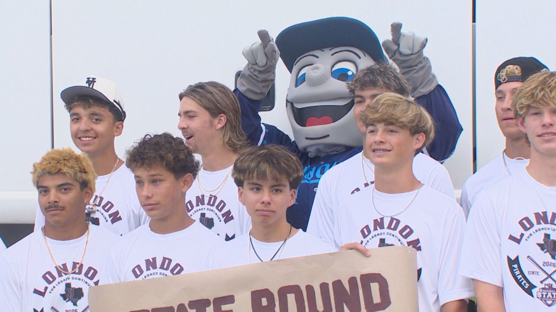 London Baseball receives sendoff to state despite rain, "road bump ...