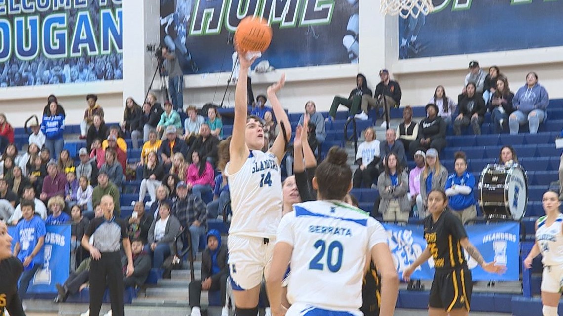 Islanders Women Trample Texas Lutheran To Extend Long Home Win Streak