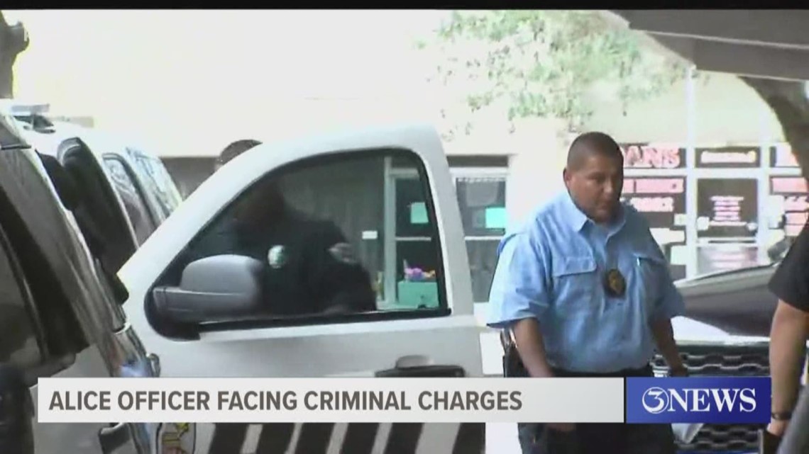 Texas police sergeant faces criminal charges, suspension | kiiitv.com