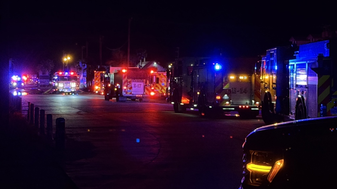 Commercial fire near JFK Causeway destroys dock and boats | kiiitv.com