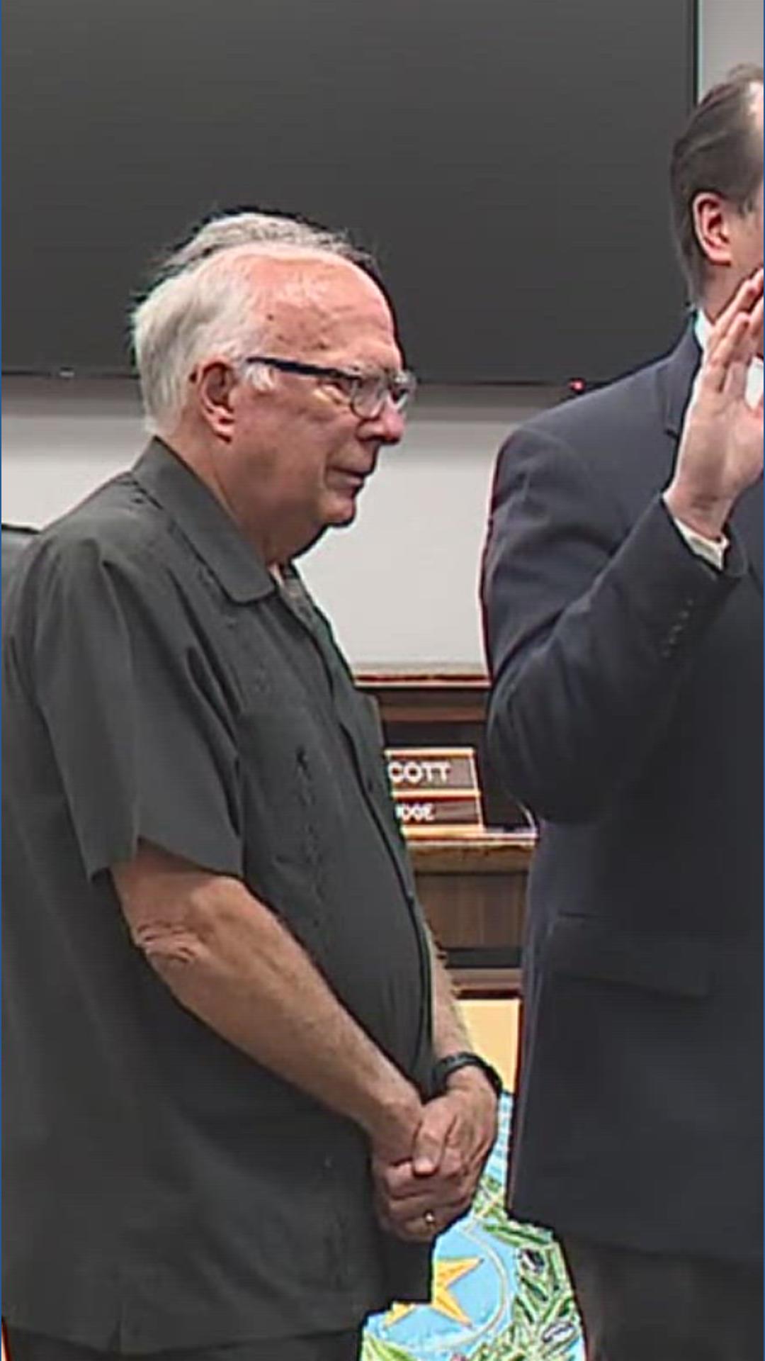 Former councilman Michael Hunter sworn in as Port Commissioner | kiiitv.com