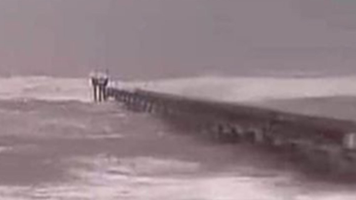The back end of Bob Hall Pier collapses as Hurricane Hanna approaches ...
