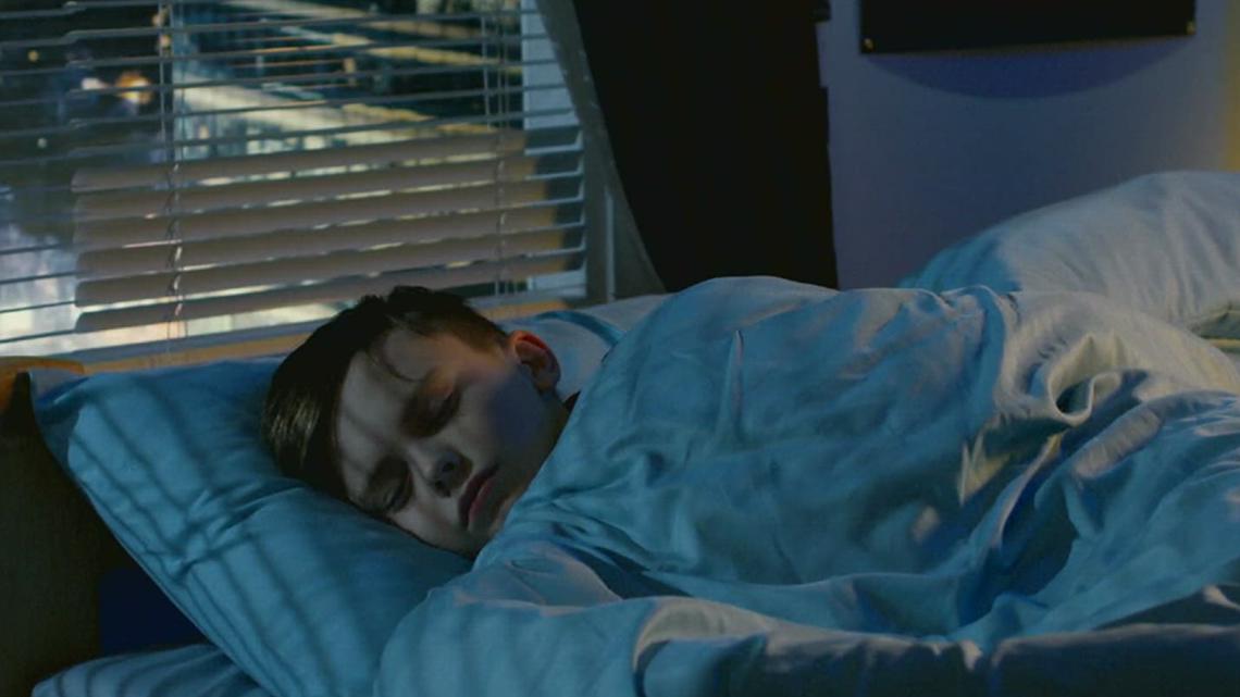 Getting your child back into a school night sleep schedule | kiiitv.com