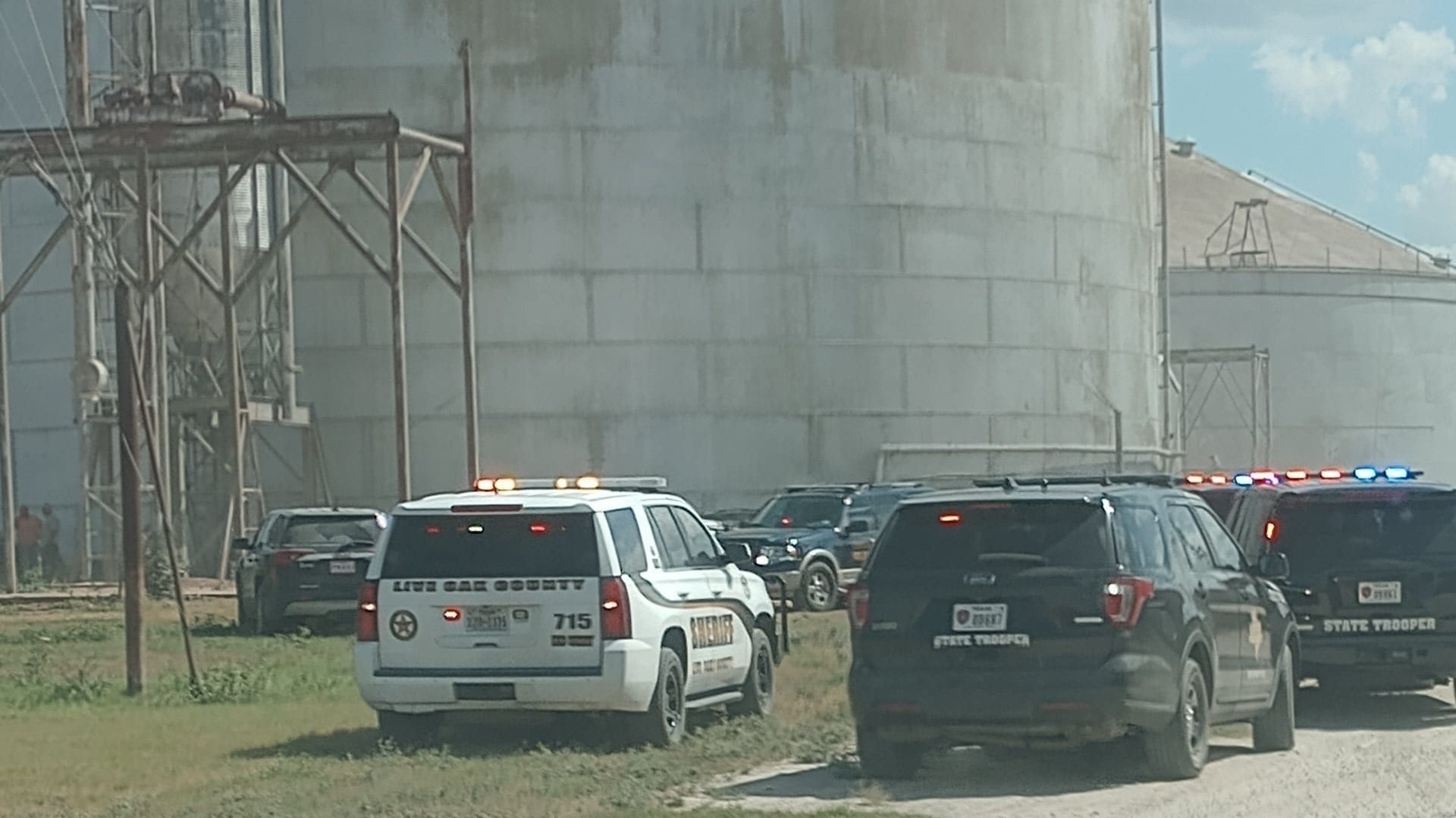 Search for victim continues after Texas grain elevator collapse ...