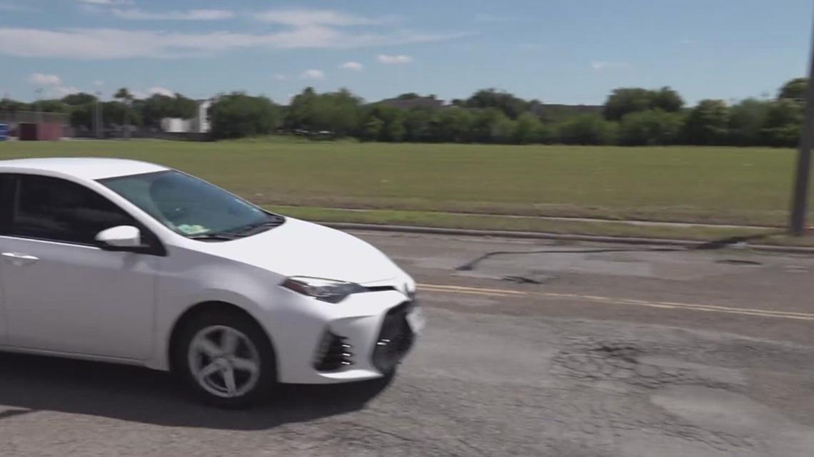 Huntwick Ave. in front of H-E-B Plus! to be repaved | kiiitv.com