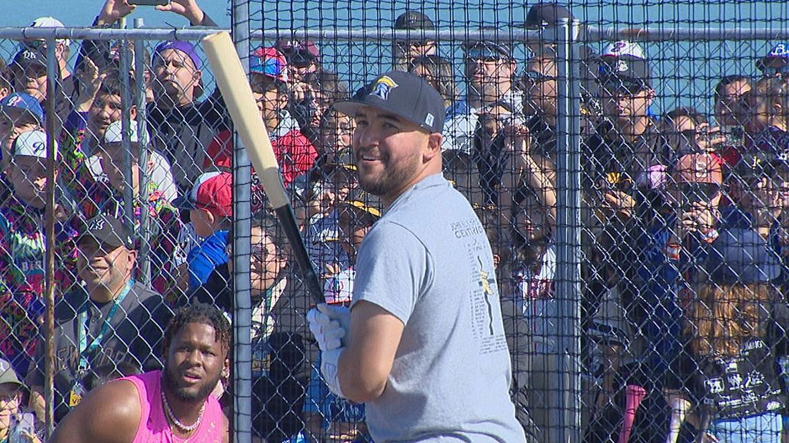 Trevino's Winter World Series begins with batting practice on the USS ...