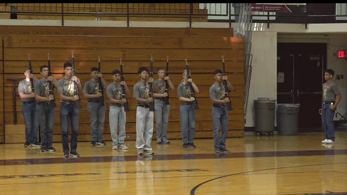 Flour Bluff ISD students settle into their first day back to school ...