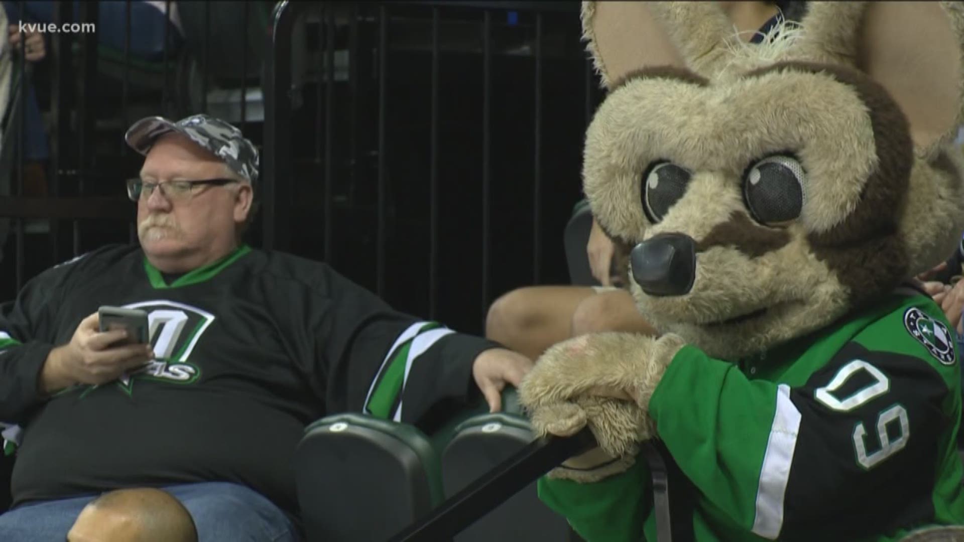 Cedar Park Texas Stars mascot Ringo has one goal | kiiitv.com