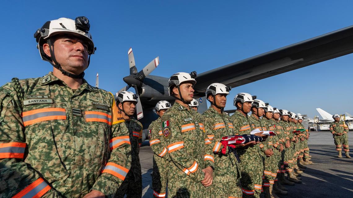 Firefighters from Mexico arrive in LA to aid in fight against wildfires ...