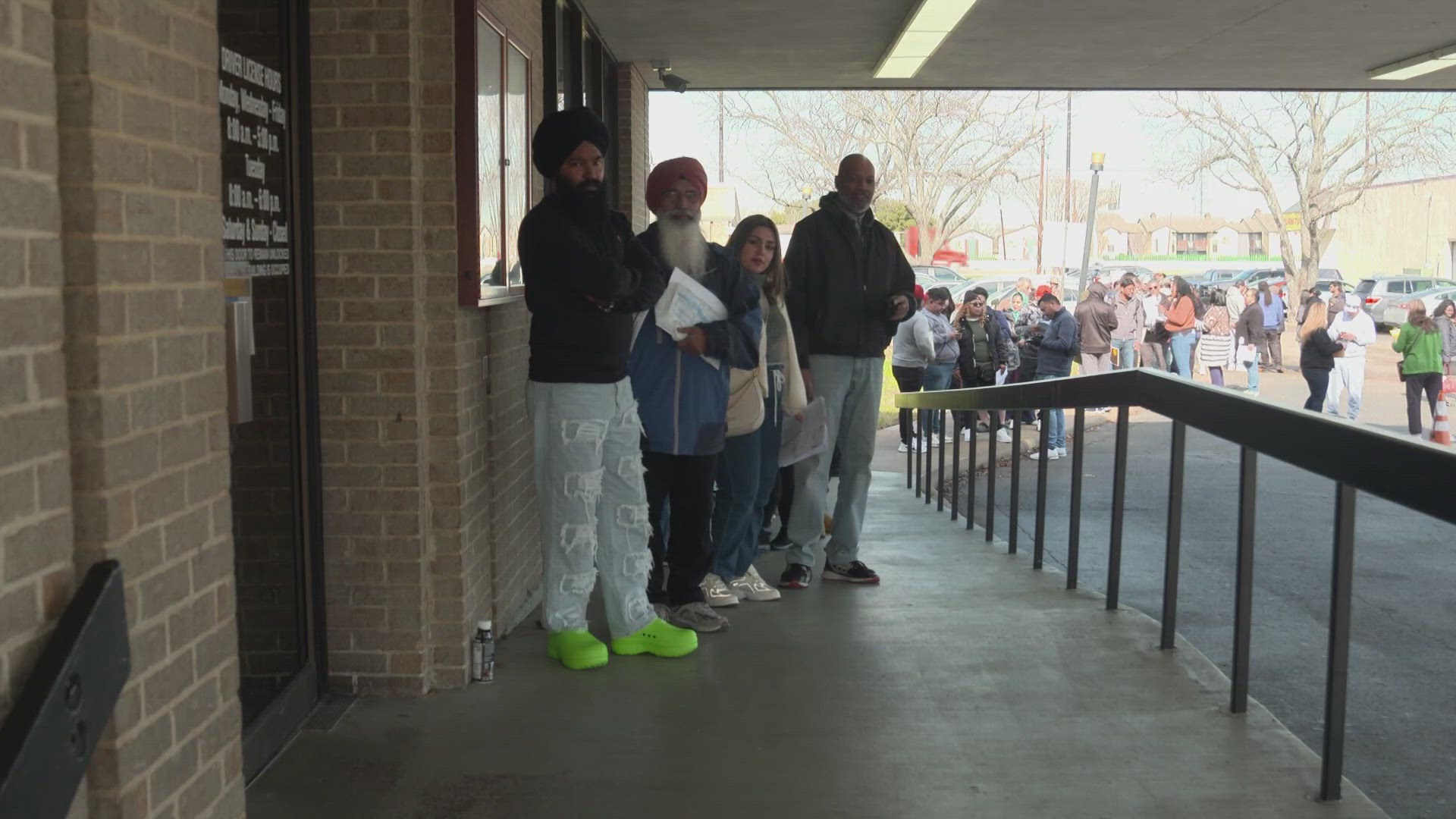 Garland DPS appointment glitch frustrates hundreds and causes long wait ...