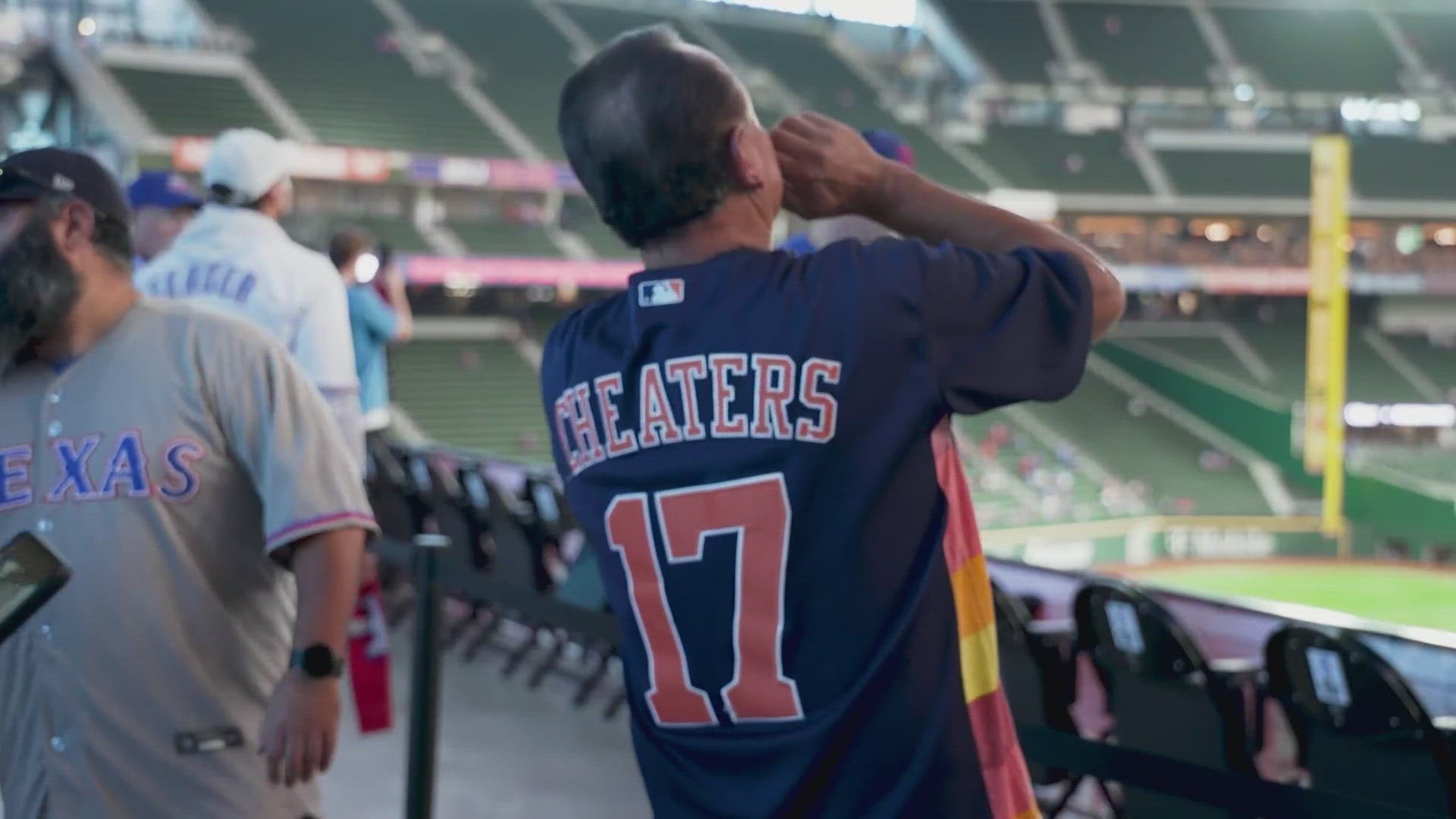 Fan wears 'Cheaters 17' Houston Astros jersey to ALCS Game 3 | kiiitv.com