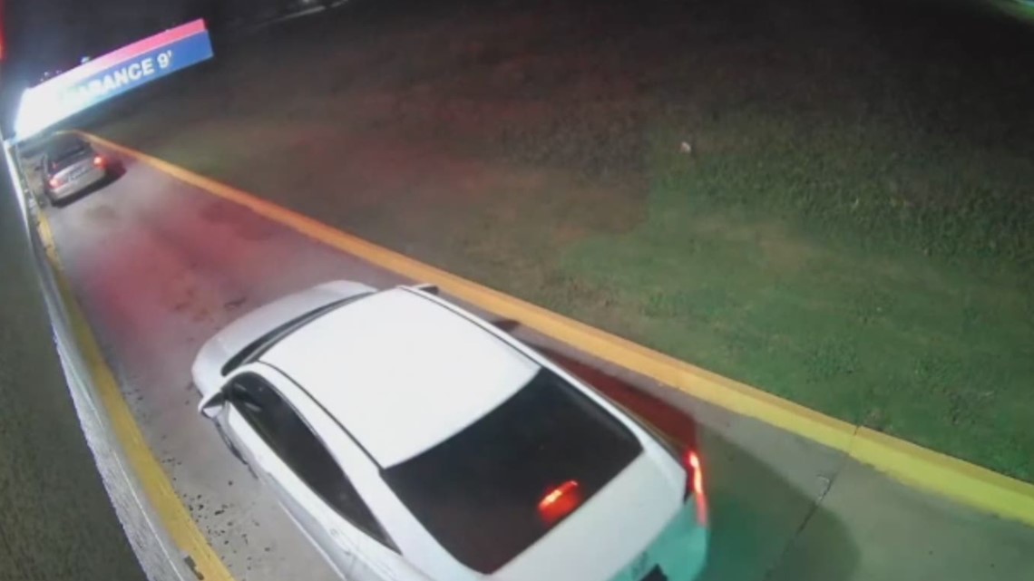 RAW VIDEO: Man robs garland drive-thru window | kiiitv.com