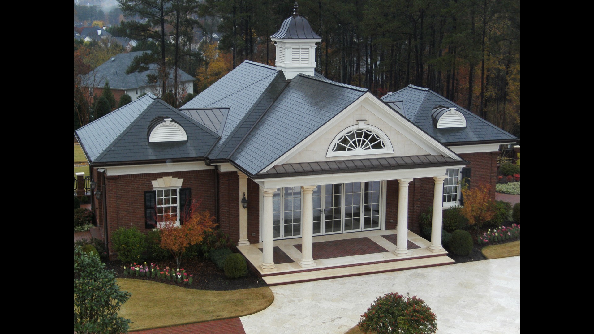 Take a look at Deion Sanders' former Texas mansion | kiiitv.com